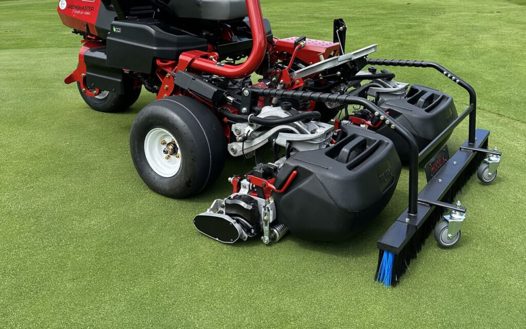 Sports Metals Triplex Extracut Brush | Reesink Turfcare