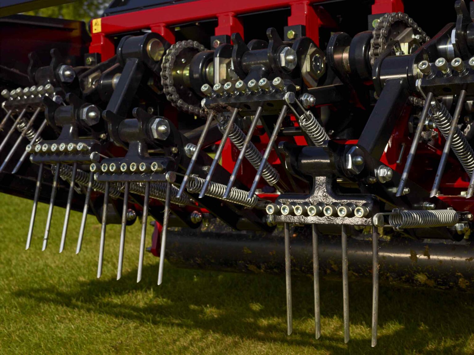 What do tines do? | Reesink Turfcare