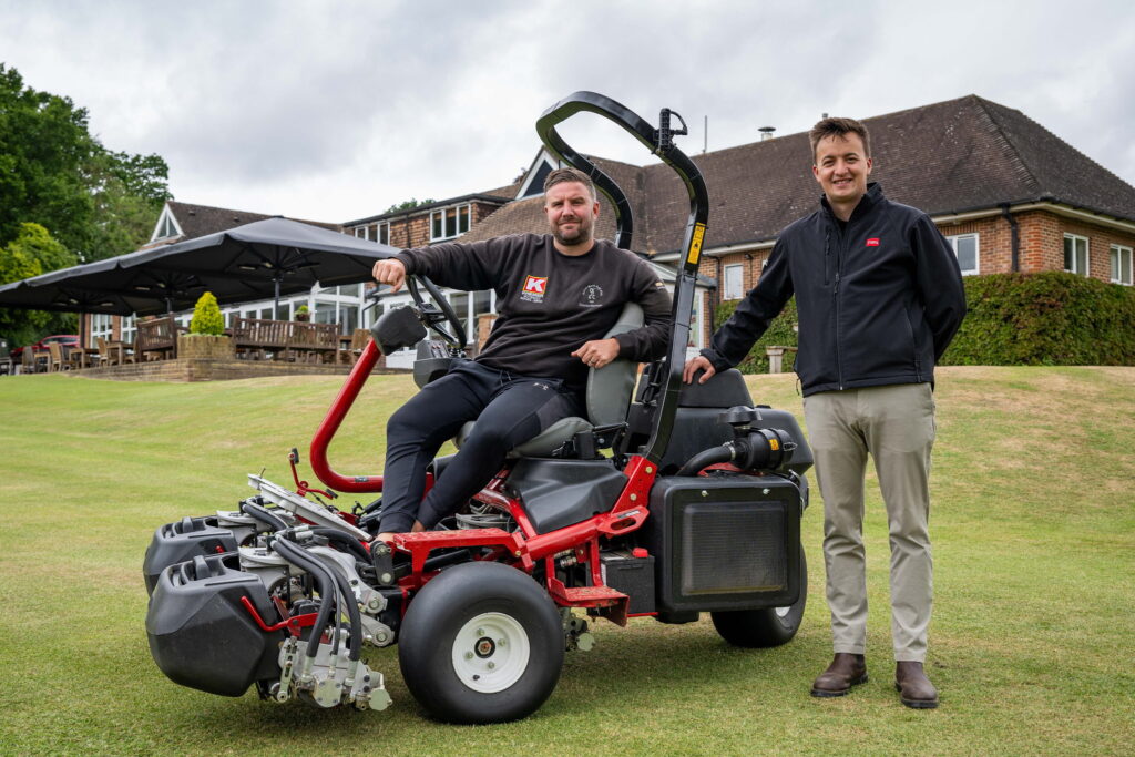 Toro stands up to tough terrain and the test of time at Calcot Park ...